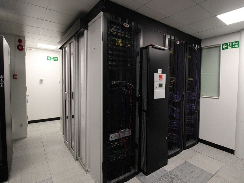 دوربین مدار بسته نظارت تصویری